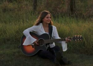 Singer Amy Ryan back from Tamworth with swag of awards - MyCity Logan
