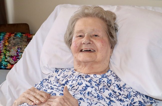 A bright smile and a sharp mind - MyCity Logan