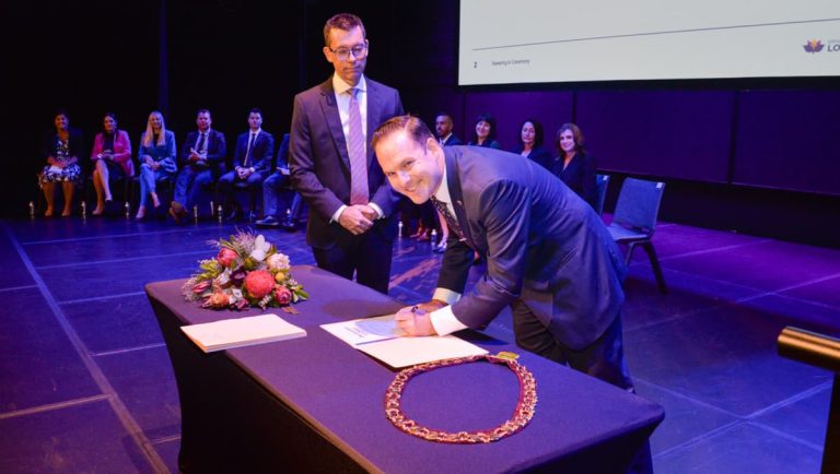 New Mayor and Councillors sworn into Logan City Council - MyCity Logan